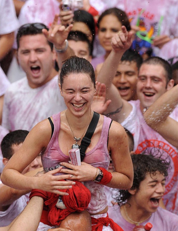 Festival of San Fermin 2010 in Pictures | Amusing Planet